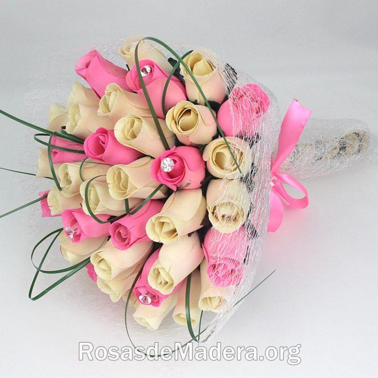 Flores de madera, ramos de rosas de madera y flores artificiales